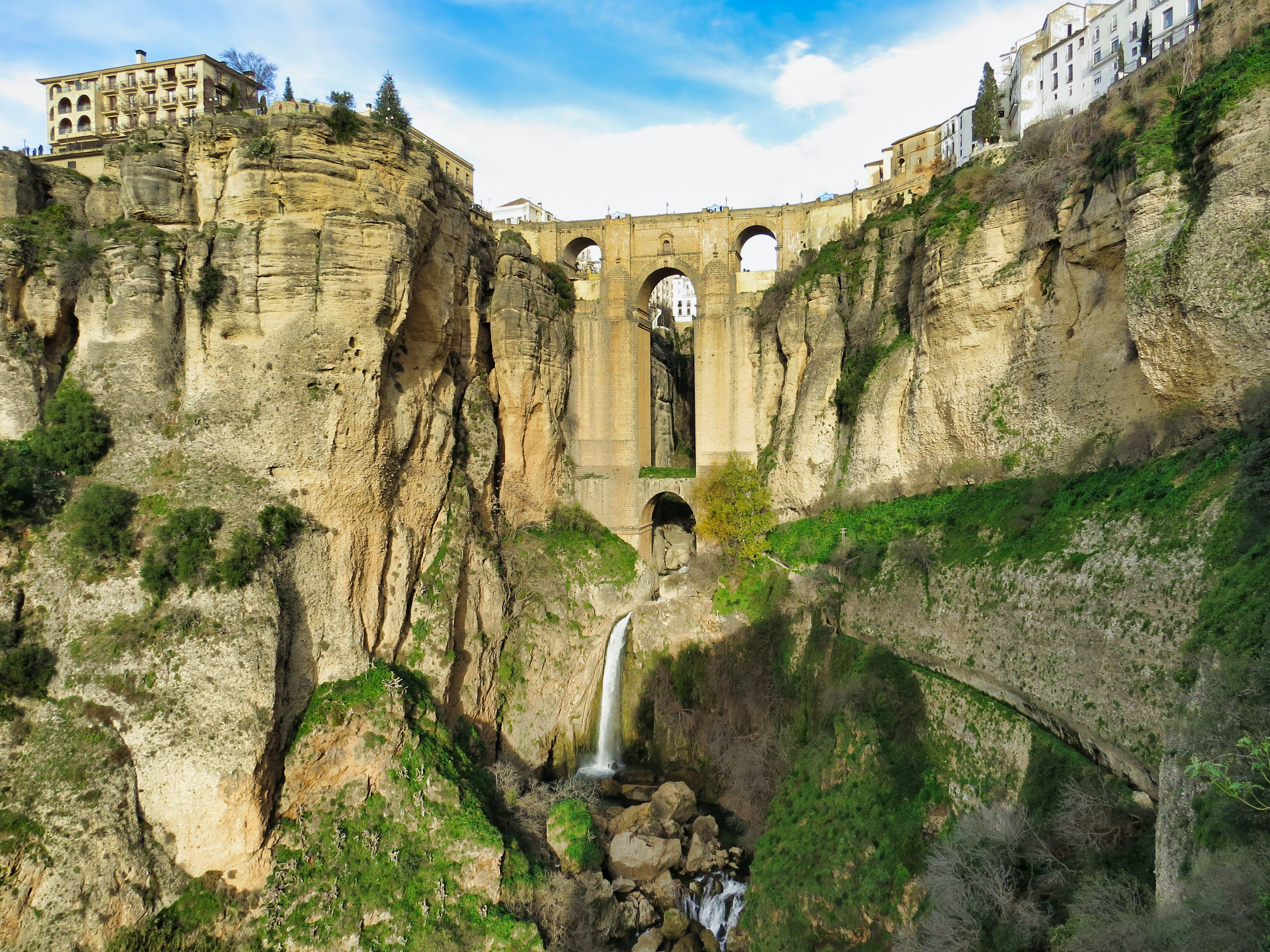 32 Famous Landmarks in Spain to Add to Your Bucket List