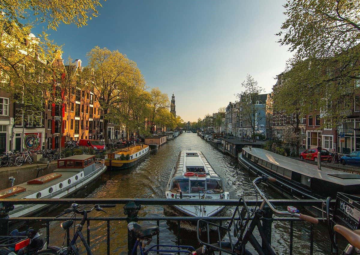 15+ Fun Things to Do in Amsterdam with Kids + 2024 City Break Guide